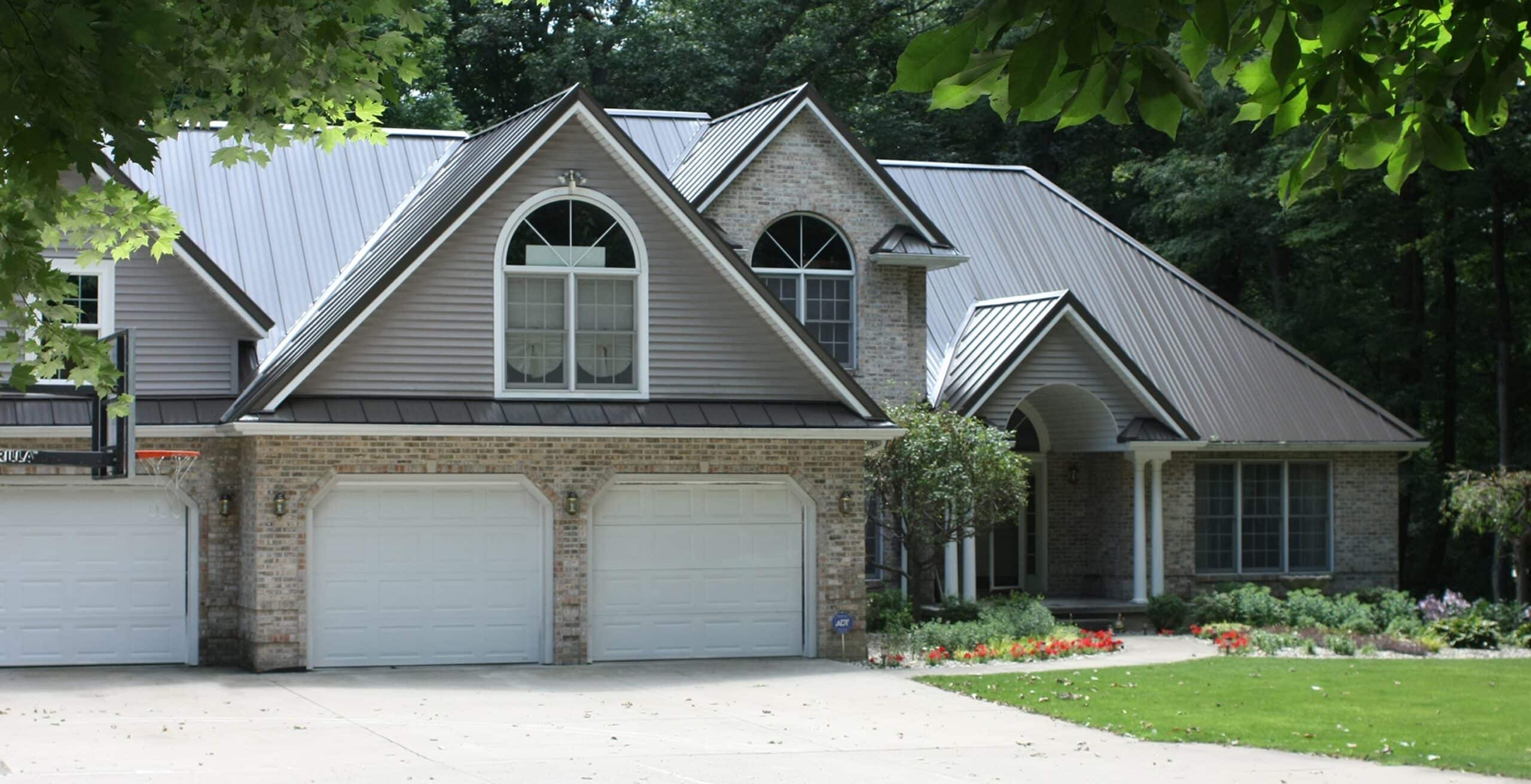 Metal Roofing Services in Albuquerque | A Honorable Roofing